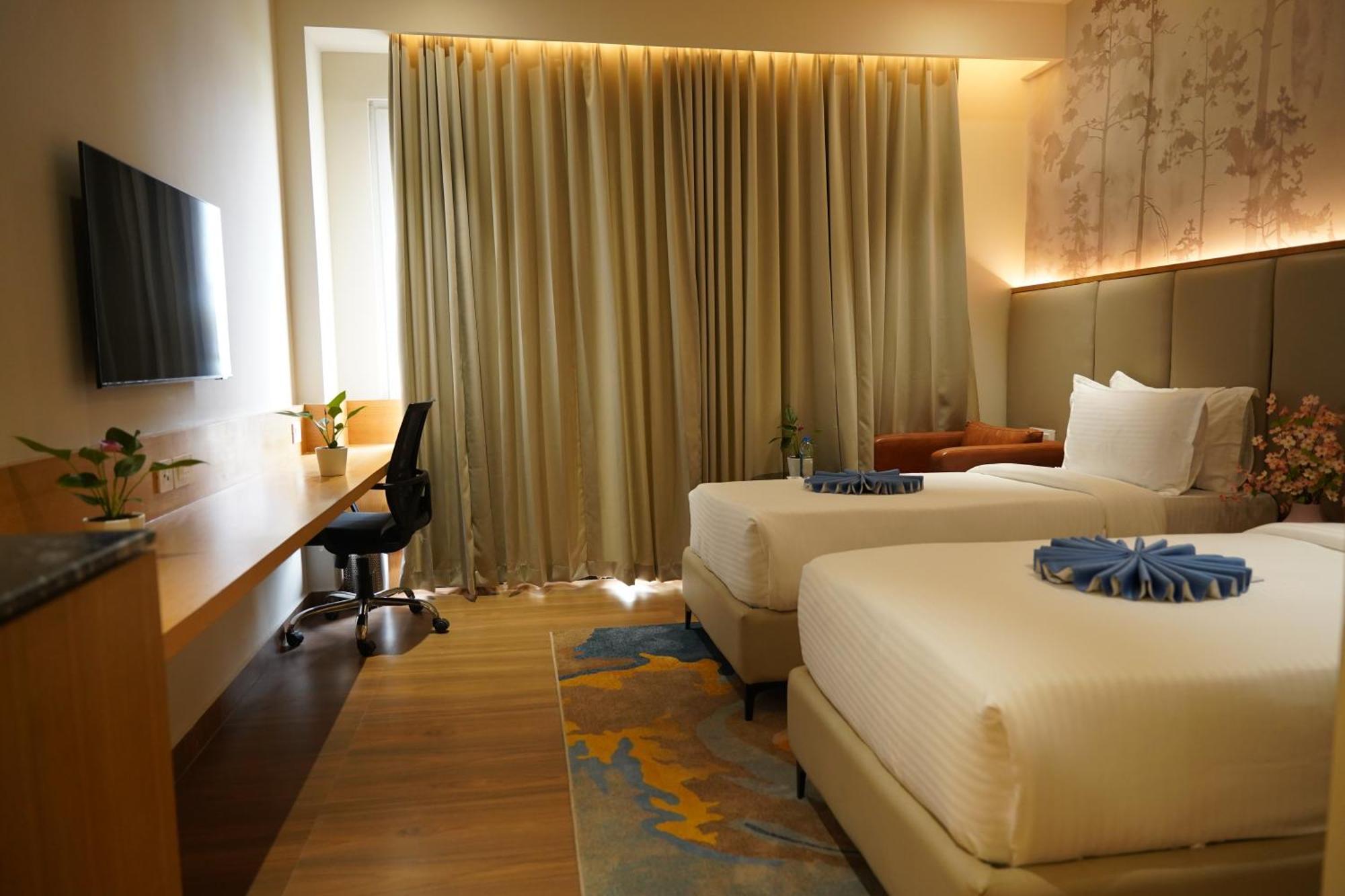 CLARION HOTEL HYDERABAD | ⋆⋆⋆⋆ | INDIA | SEASON DEALS FROM $70
